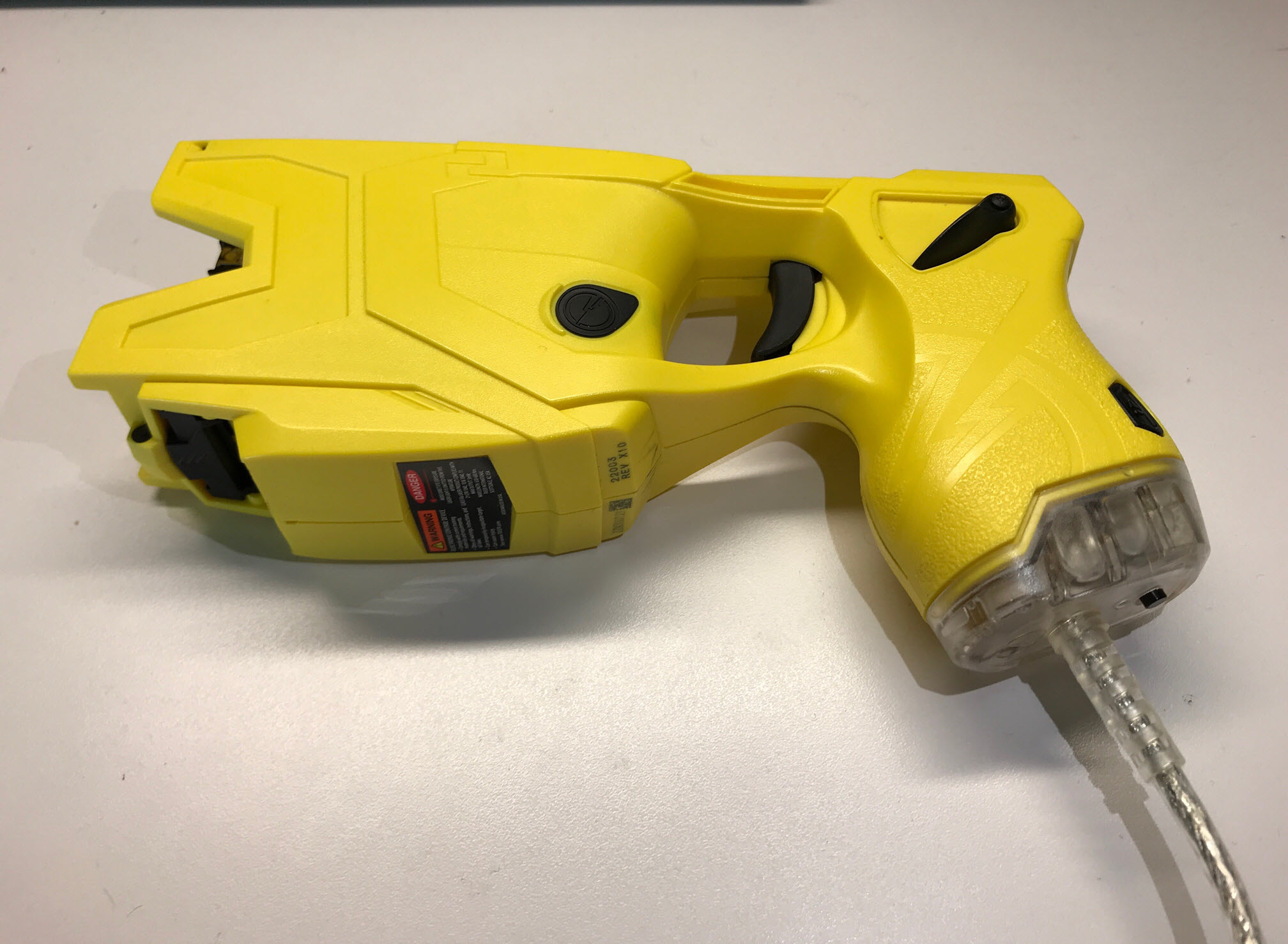 Connecting a TASER device to Evidence Sync